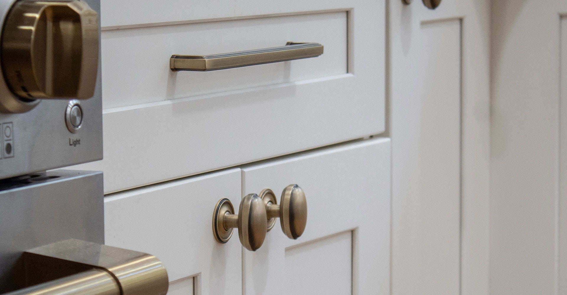 The Honeycomb Home’s Thoughtfully Finished Kitchen - Grandeur Hardware
