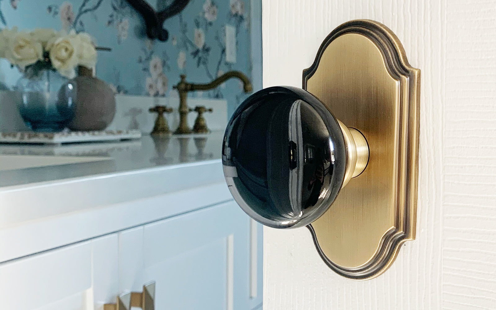 Black Porcelain Knobs for a Lavish Bathroom - Grandeur Hardware
